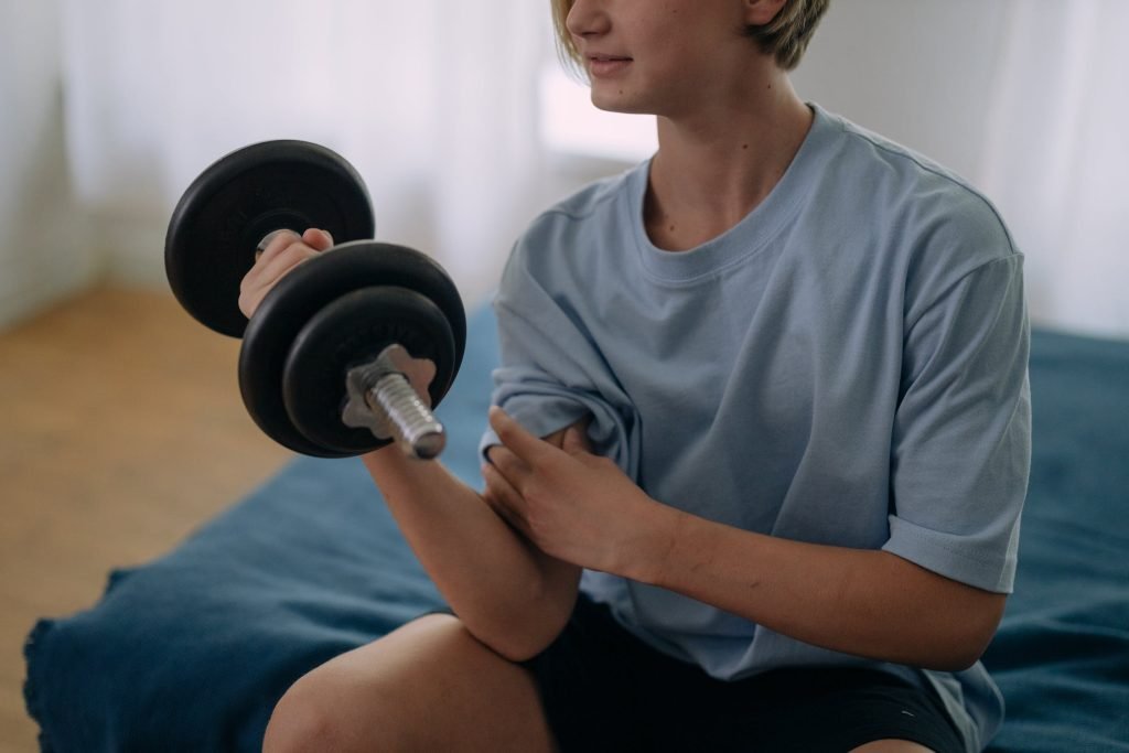 Rowing musculation : comment faire du rowing à la barre