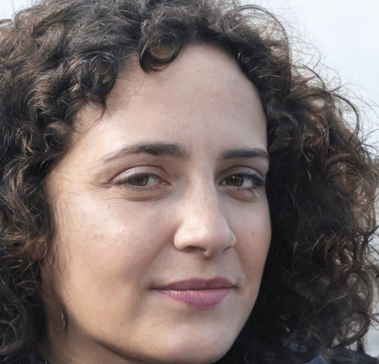 Sarah Pravda, auteur sur RevolutionMagazine.com